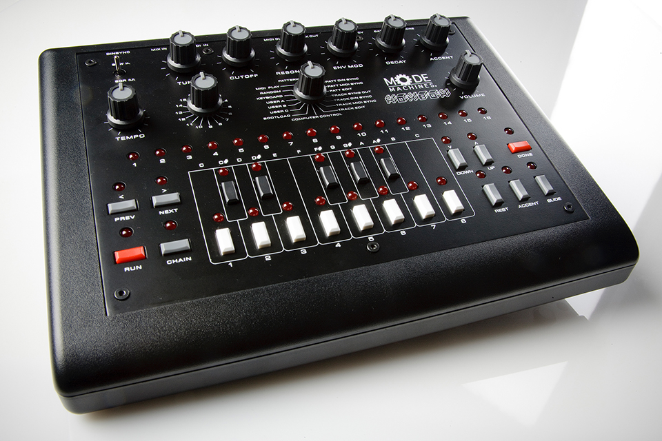 x0xb0x_MK2_front_red | MODE MACHINES